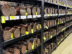 ZZER只二透明仓(虹桥天地店)-图片-shanghai购物-大众点评网